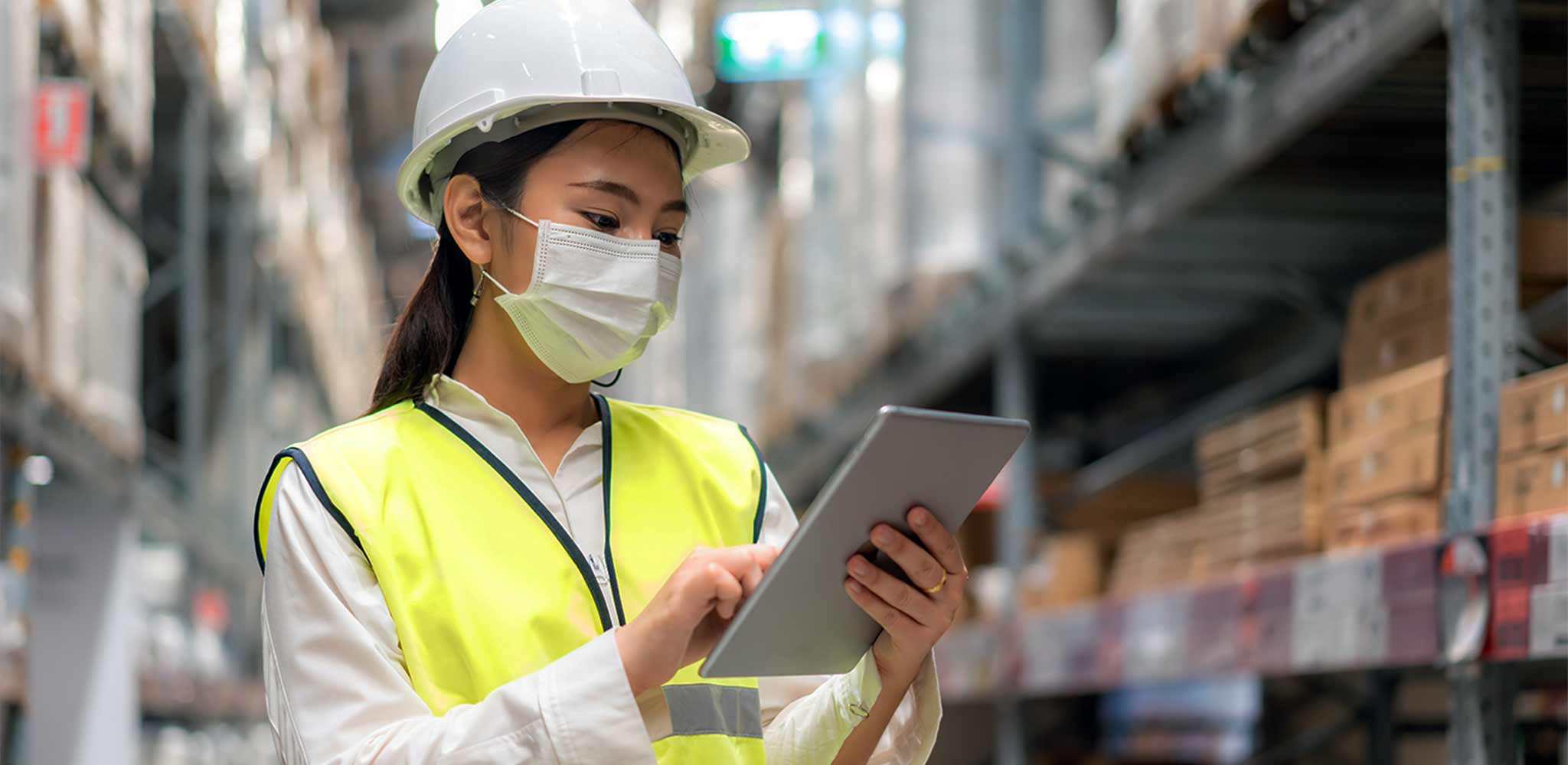 Revitalize Connections: Mastering Frontline Communication Tactics!